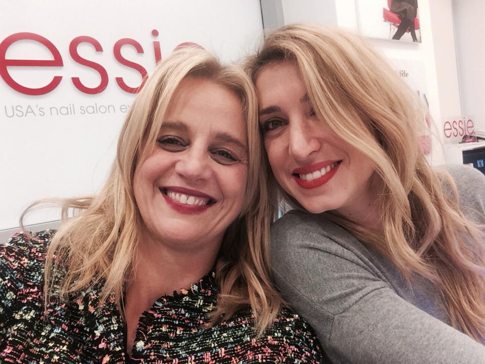 The Essie Experience - Yes I Am